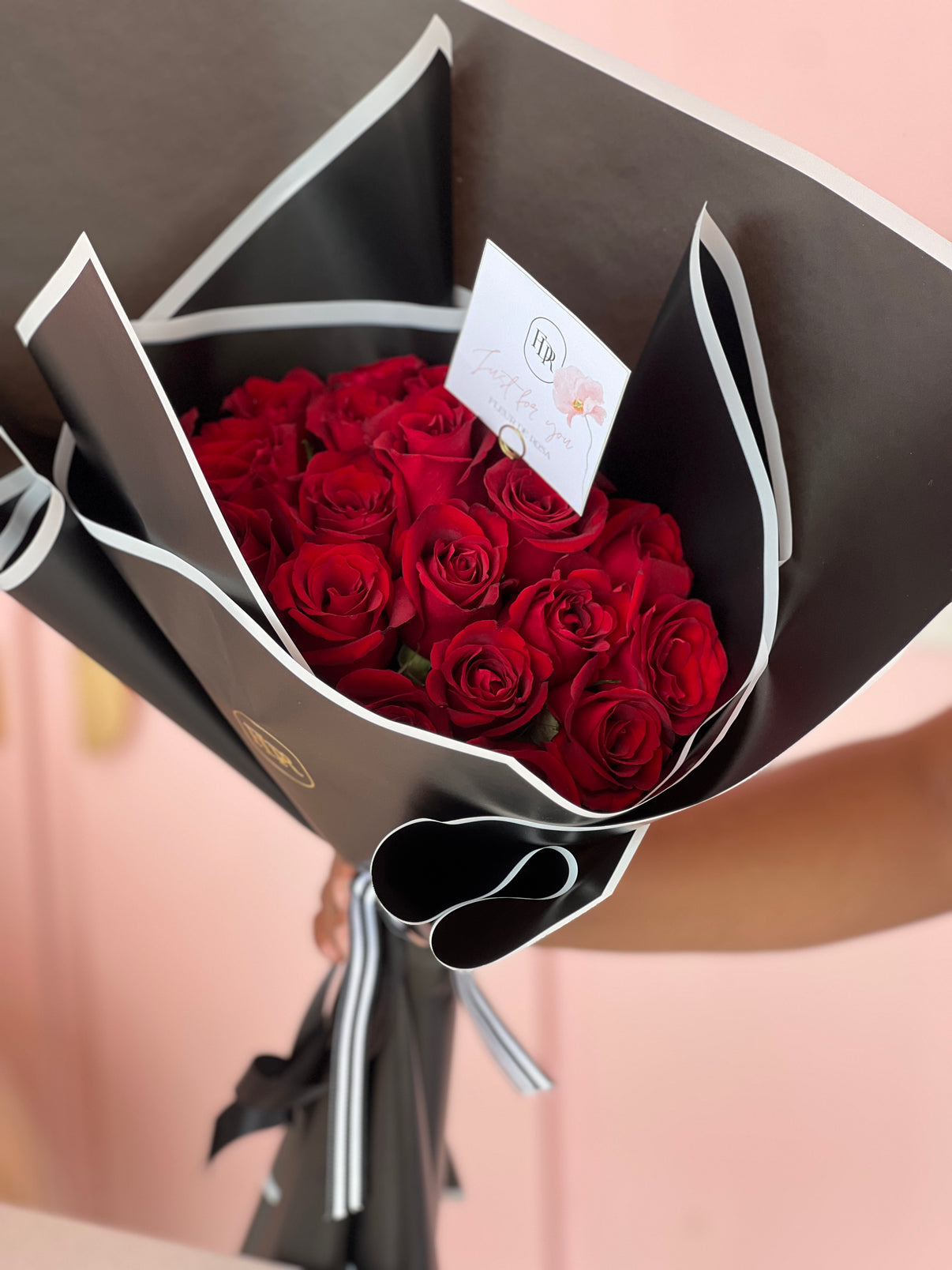 Timeless Roses Bouquet – Fleur De Rosa
